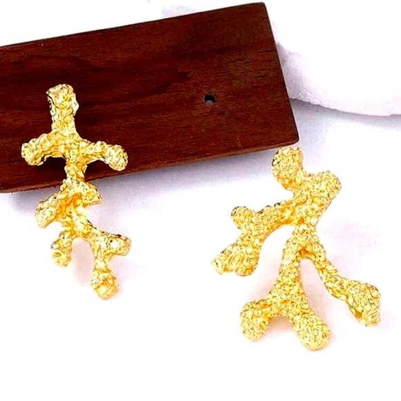Zara | Jewelry | Zara Gold Corral Statement Earrings Ocean Inspired ...